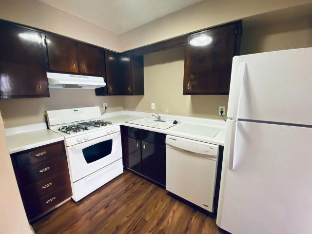 Governors Court 2 Bedroom Apartment for Rent at 1110 W Virginia Ln, Olathe, KS 66061