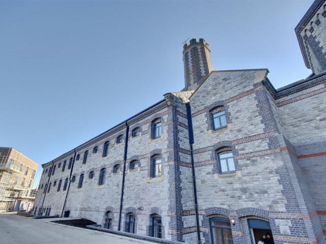 Governors Walk, Portsmouth PO3, 2 bed flat to rent, £1,300 pcm | PrimeLocation