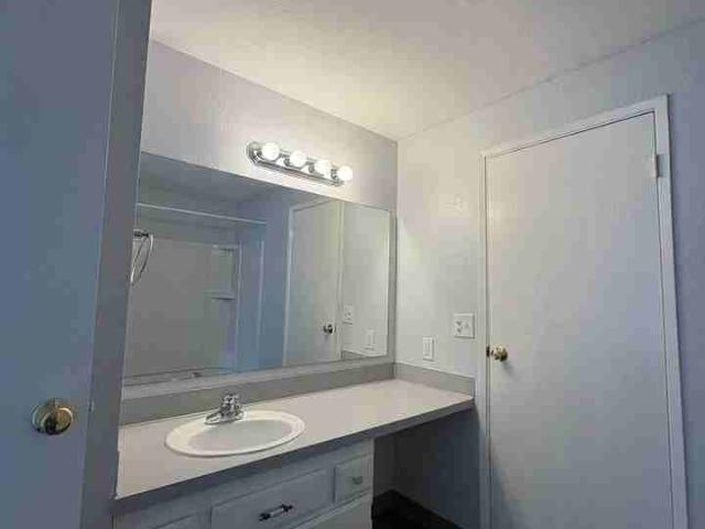 Governour's Square 3 Bedroom Apartment for Rent at E 6th Ave, Kennewick, WA 99336