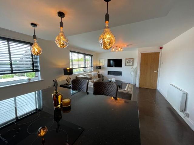 Gower Rd, Swansea, SA2