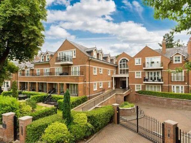 Gower Road, The Villiers, Weybridge, 2 Bedroom Apartment
