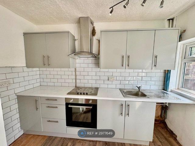 Goyt Crescent, Stockport SK6, 3 bed terraced house to rent, £1,200 pcm | PrimeLocation