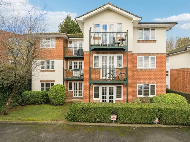 Gloucester Court, Moorfield Road, Uxbridge, Middlesex UB9, 2 bed flat to rent, £1,500 pcm | PrimeLocation