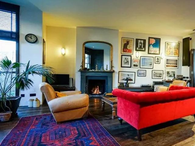 Gloucester Crescent, Primrose Hill, London, NW1 7EG, United Kingdom | 1 bed apartment for rent #115647574 | Rentberry
