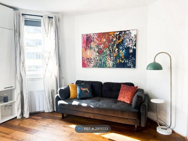 Gloucester Gardens, London W2, Studio to rent, £2,200 pcm | PrimeLocation