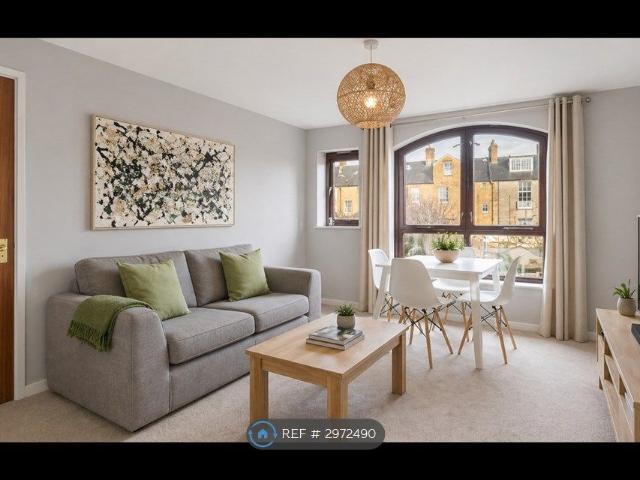 Gloucester Green, Oxford OX1, 2 bed flat to rent, £2,750 pcm | PrimeLocation