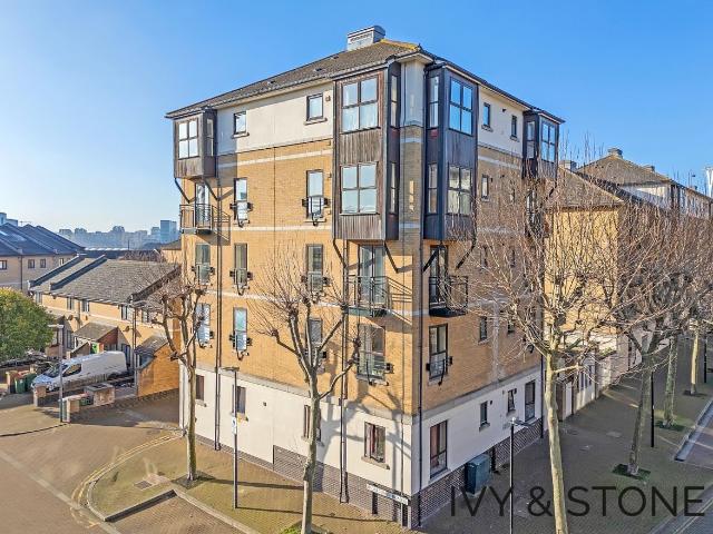 Gloucester House, 26 Gatcombe Road, London, Greater London E16, 2 bed flat to rent, £2,000 pcm | PrimeLocation