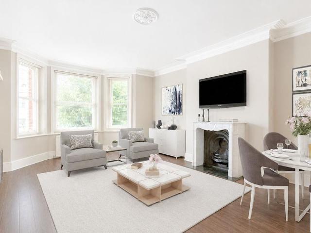Gloucester Place, Marylebone, London NW1, 3 bed flat to rent, £4,500 pcm | PrimeLocation