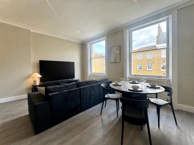Gloucester Place, Marylebone, London W1U, 2 bed flat to rent, £4,750 pcm | PrimeLocation