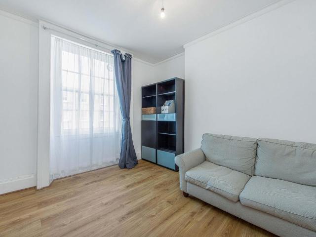 Gloucester Place, Marylebone, London. 1 bed flat to rent £2,200 pcm £508 pw