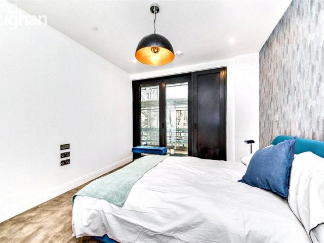 Gloucester Place, Brighton BN1 1 bed flat to rent £1,850 pcm £427 pw