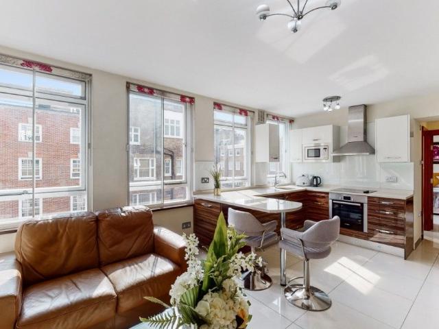 Gloucester Place, London W1U, 1 bed flat to rent, £3,250 pcm | PrimeLocation
