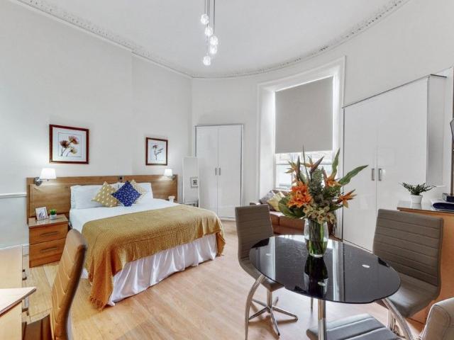 Gloucester Place, London W1U, Studio to rent, £2,752 pcm | PrimeLocation