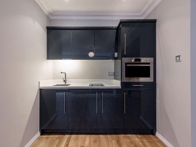 Gloucester Place, London W1U, Studio to rent, £2,300 pcm | PrimeLocation