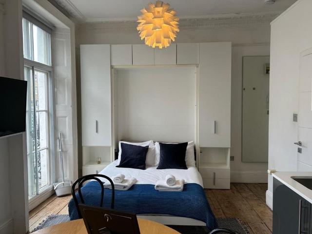 Gloucester Place, London NW1 Studio to rent £2,492 pcm £575 pw