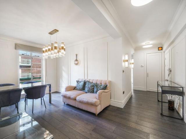 Gloucester Place, London, NW1 Property to rent £3,775 pcm £871 pw