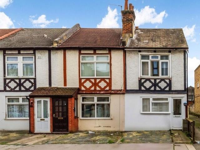 Gloucester Road, Croydon CR0, 2 bed end terrace house to rent, £2,000 pcm | PrimeLocation