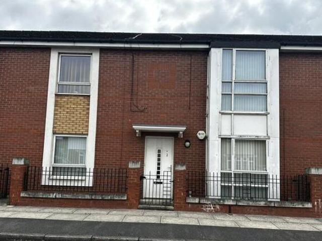 Gloucester Road, Bootle, 2 Bedroom Flat