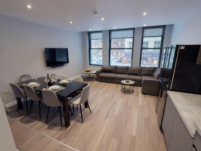 Gloucester Road, Bishopston BS7 8 bed flat share to rent £6,933 pcm £1,600 pw