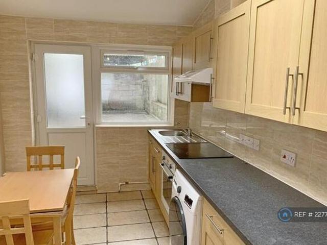 Gloucester Road, Bristol, 4 Bedroom Maisonette