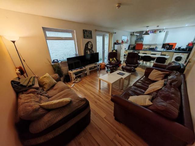 Gloucester Road, Bristol, Bristol, Gb BS7, 6 bed shared accommodation to rent, £3,950 pcm | PrimeLocation