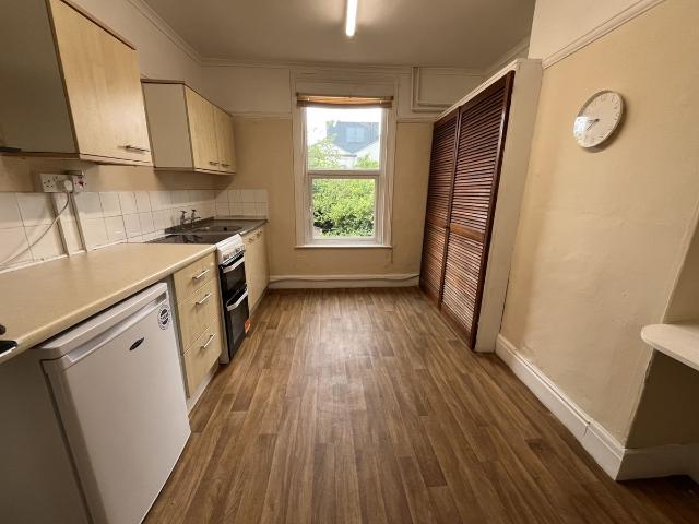 Gloucester Road, Horfield, Bristol BS7, 1 bed flat to rent, £895 pcm | PrimeLocation