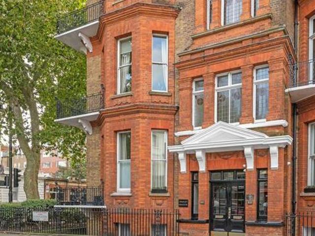 Gloucester Road, London, 3 Bedroom Flat