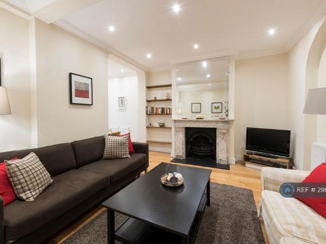Gloucester Street, London, SW1V 2 bed flat to rent £3,300 pcm £762 pw