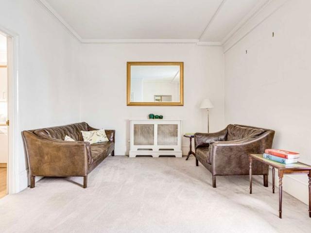 Gloucester Street, SW1V, London