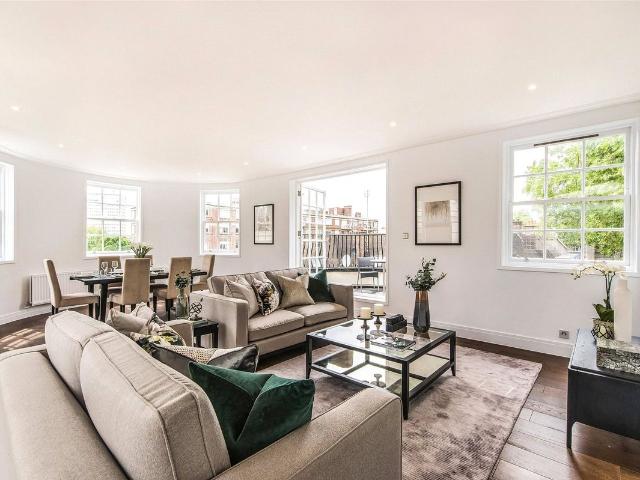 Gloucester Square, London W2, 3 bed flat to rent, £8,017 pcm | PrimeLocation