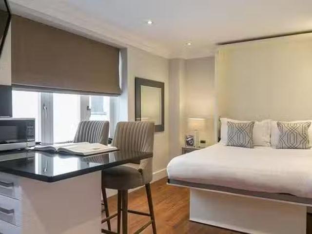Gloucester Terrace