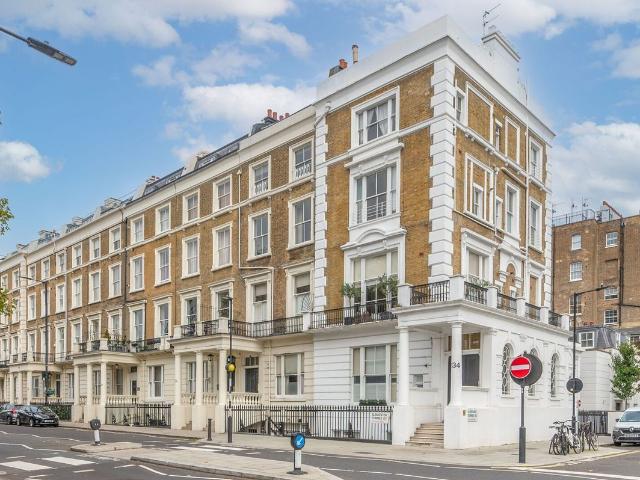 Gloucester Terrace, Bayswater, London W2, Studio to rent, £3,034 pcm | PrimeLocation
