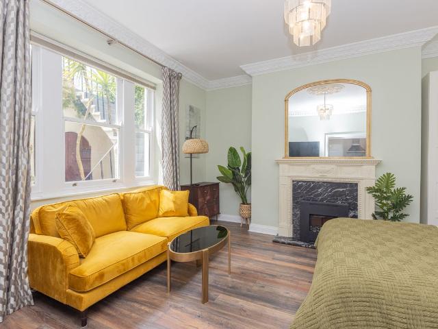 Gloucester Terrace, London W2, Studio to rent, £2,400 pcm | PrimeLocation