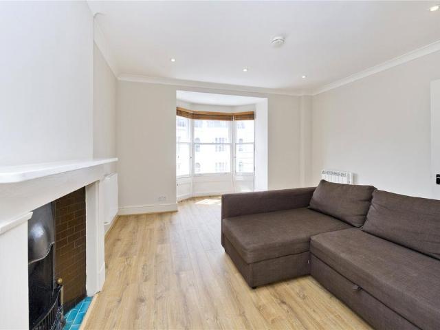 Gloucester Terrace, London, W2 1 bed apartment to rent £2,275 pcm £525 pw