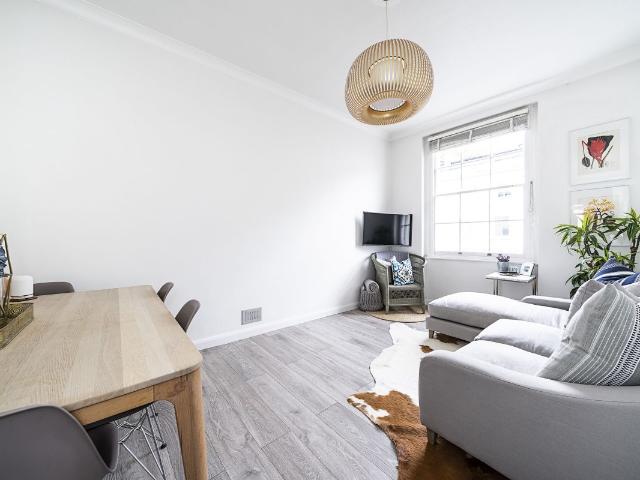 Gloucester Terrace, London W2, 1 bed flat to rent, £2,450 pcm | PrimeLocation