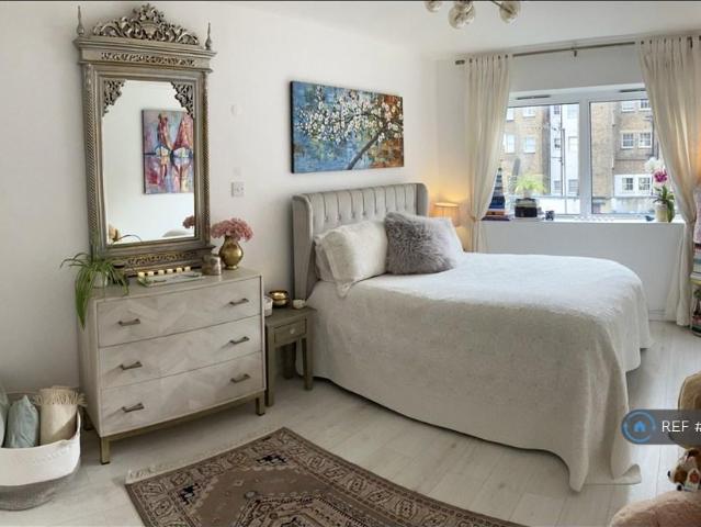 Gloucester Terrace, London, W2 1 bed flat to rent £3,000 pcm £692 pw