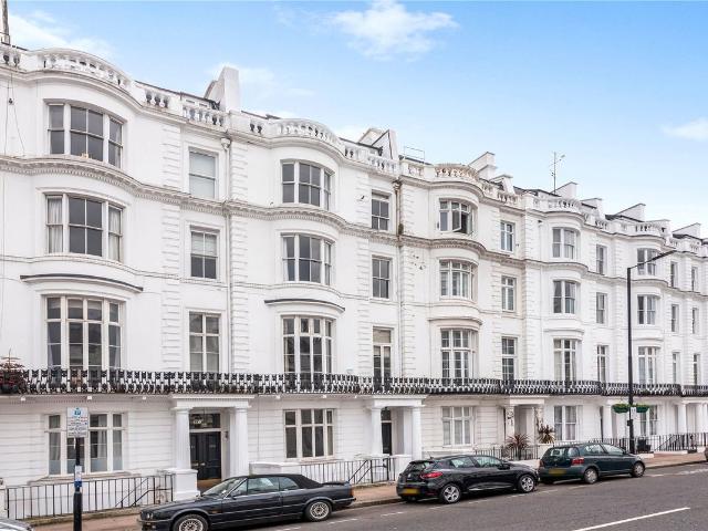 Gloucester Terrace, London W2, 2 bed flat to rent, £3,600 pcm | PrimeLocation