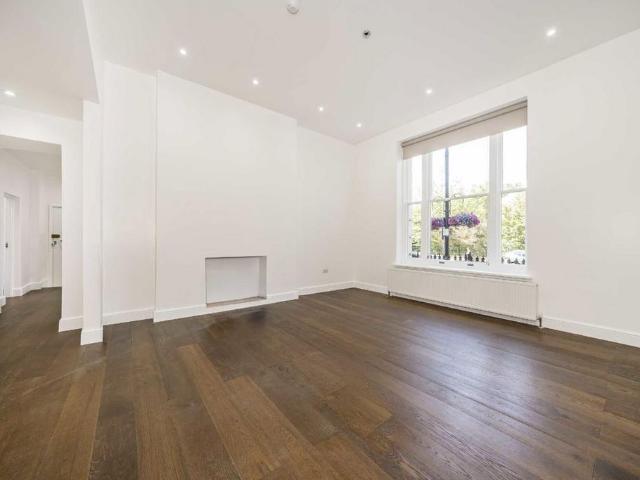 Gloucester Terrace, London W2 3 bed flat to rent £6,500 pcm £1,500 pw