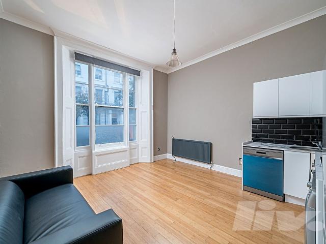 Gloucester Terrace, Paddington W2, 1 bed flat to rent, £2,150 pcm | PrimeLocation