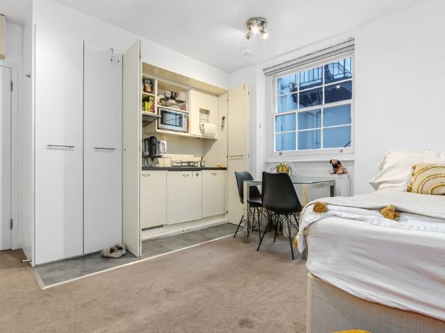 Gloucester Terrace, Paddington W2, Studio to rent, £1,300 pcm | PrimeLocation