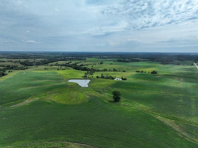 Glover St, Osceola, IA 50213