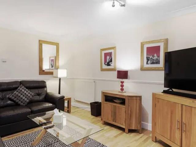 Globe View, High Timber Street, St Paul's, London, EC4V 3EJ, United Kingdom | 1 bed apartment for rent #167385659 | Rentberry