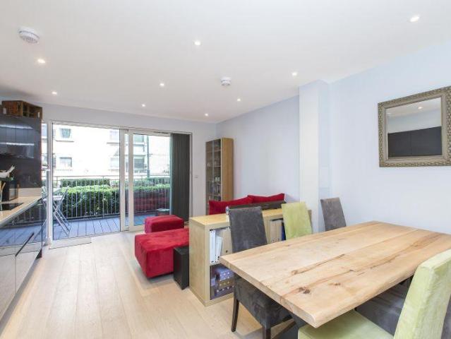 Globe View House, 27 Pocock Street. 2 bed apartment to rent £3,358 pcm £775 pw