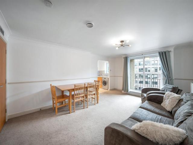 Globe View, 10 High Timber Street. 1 bed flat to rent £2,210 pcm £510 pw