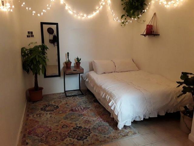 Glorious location Spaciuos room available