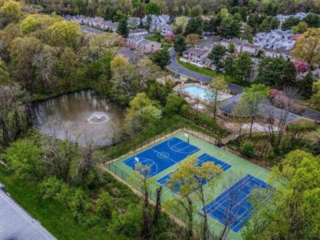 Gloria Ct, Tinton Falls, Home For Sale