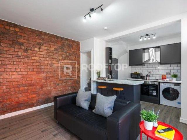 Glossop Grove 2 bed house share to rent £1,646 pcm £380 pw