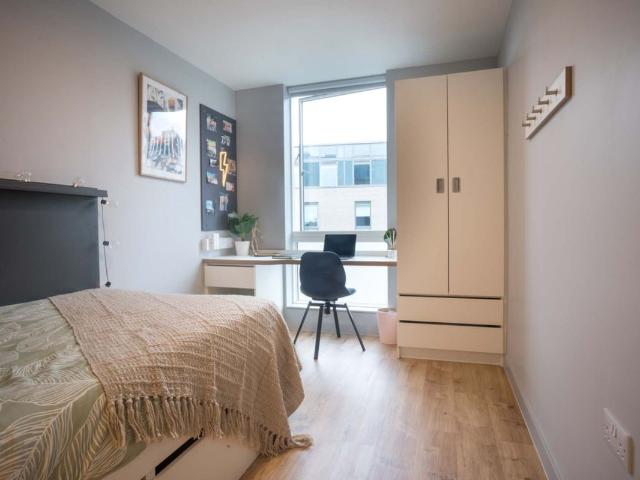 Glossop Road, Cardiff, Cardiff CF24, Room to rent, £650 pppm | PrimeLocation