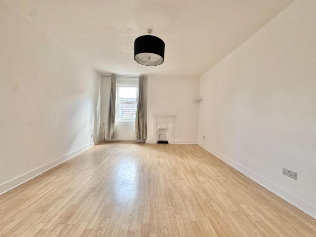 Glossop Road CR2, 2 bed flat to rent, £1,650 pcm | PrimeLocation