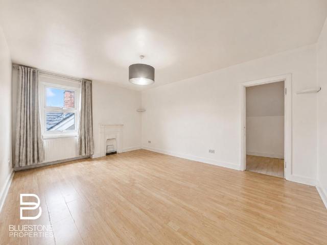 Glossop Road, South Croydon 2 bed ground floor flat to rent £1,650 pcm £381 pw